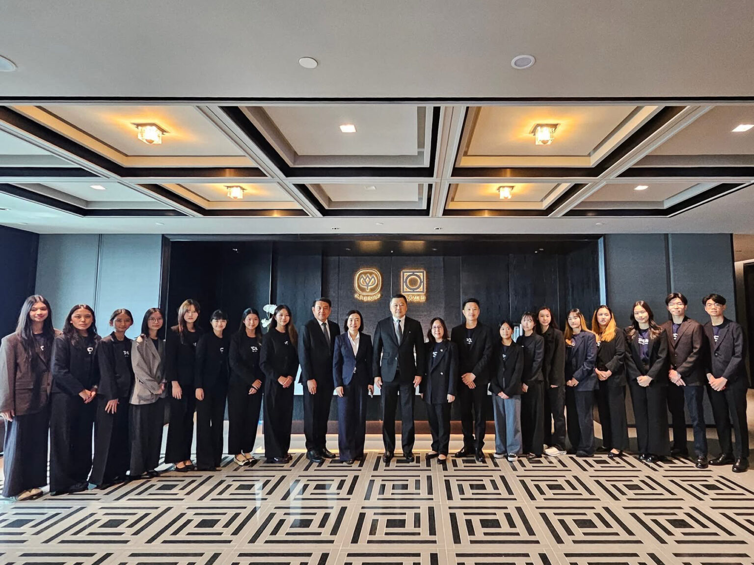 Freshmen Break Barriers During CP Cup China Trip - Chulalongkorn School ...